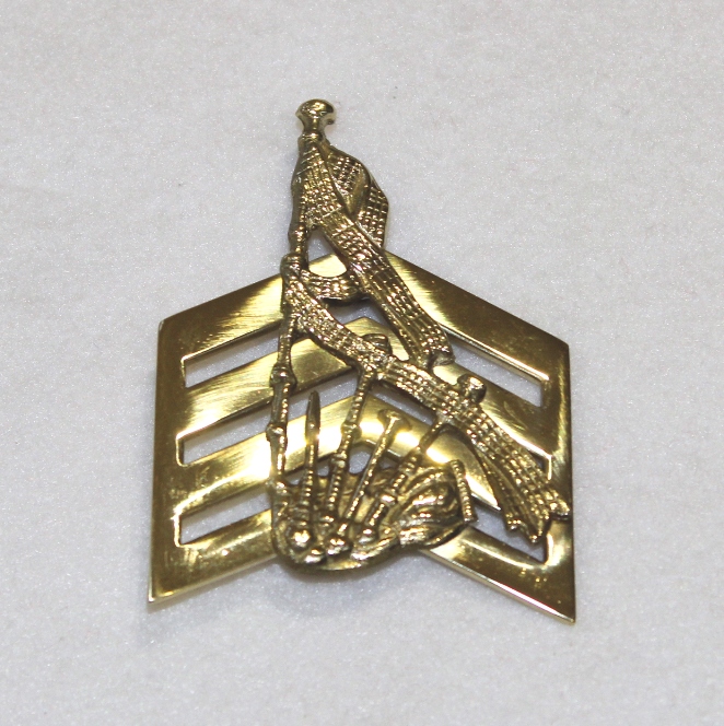 Pipe Major's Wrist Badges, Brass, Chrome & Gold finishes - The Marching ...